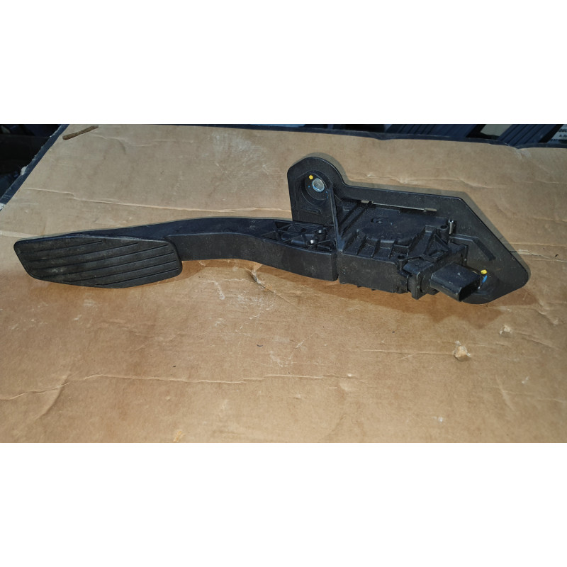 CADILLAC ESCALADE CHEVROLET TAHOE SILVERADO GMC YUKON ACCELERATOR GAS ...
