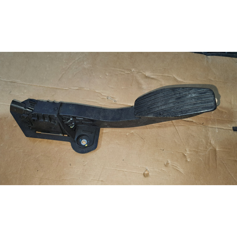 CADILLAC ESCALADE CHEVROLET TAHOE SILVERADO GMC YUKON ACCELERATOR GAS ...