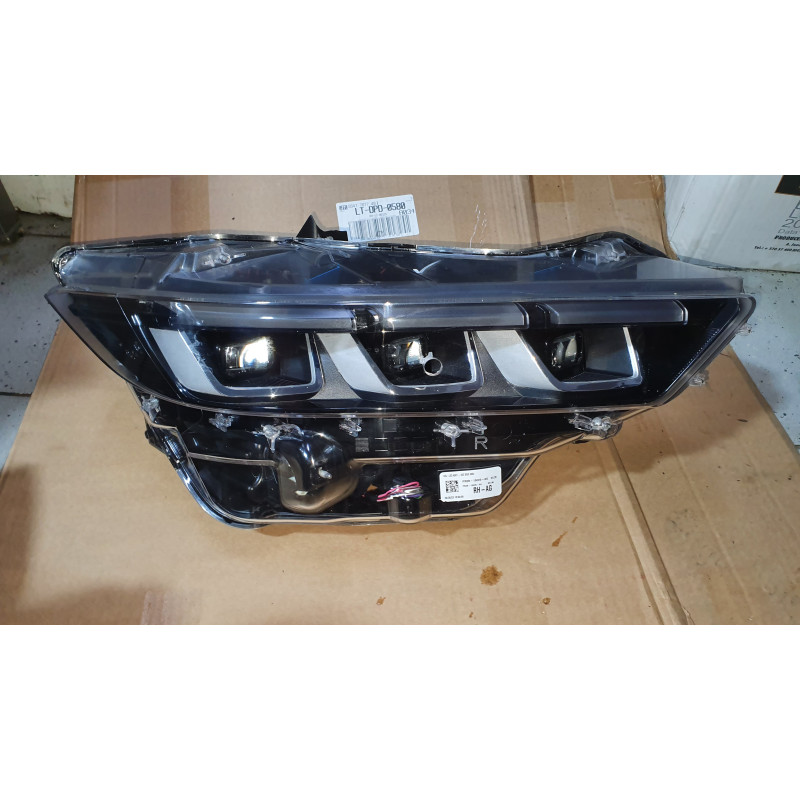 FORD MUSTANG S650 RIGHT FULL LED HEADLIGHT 2024 PR3B-13005-AG USA GLASS DEFECT HOLE