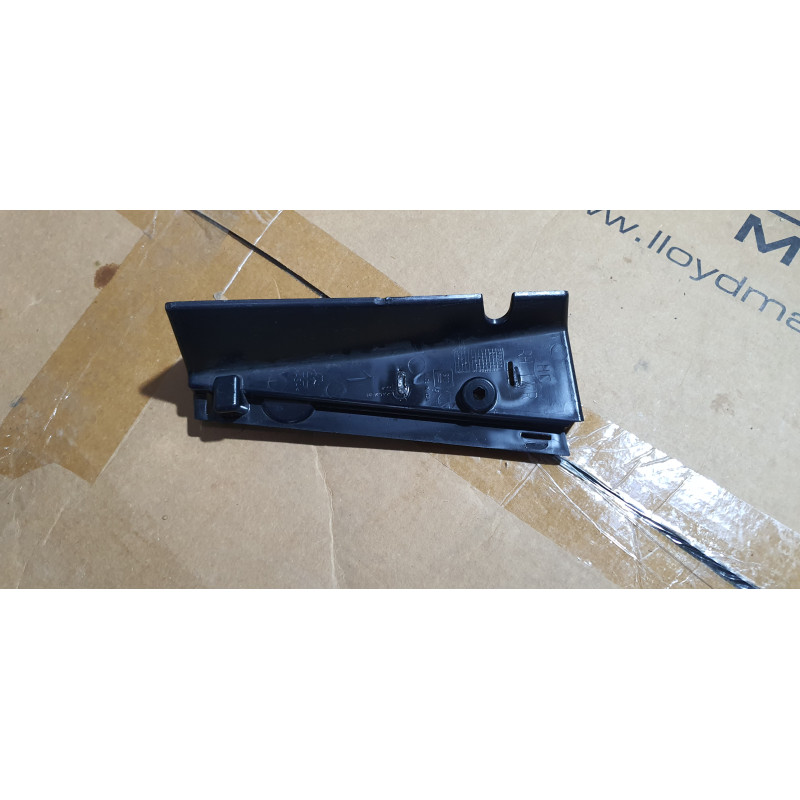 LEFT LOWER BRACKET GM 84634391