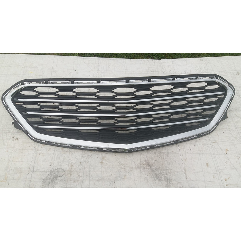 CHEVROLET EQUINOX LOWER BUMPER CHROME GRILLE 2016-2017 GM 23370469 23370464