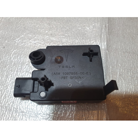 TESLA MODEL 3 REAR BUMPER BODY CONTROL MODULE 2017-2020 1097855-00-E