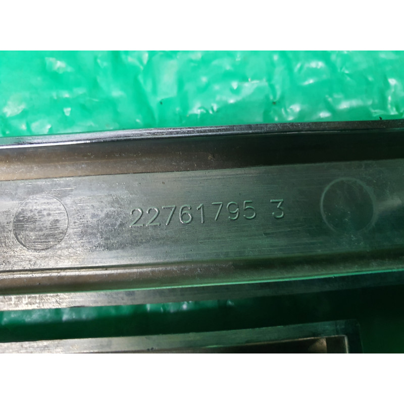 GMC SIERRA FRONT GRILLE NAME PLATE LOGO EMBLEM 2007-2013 GM 22761795