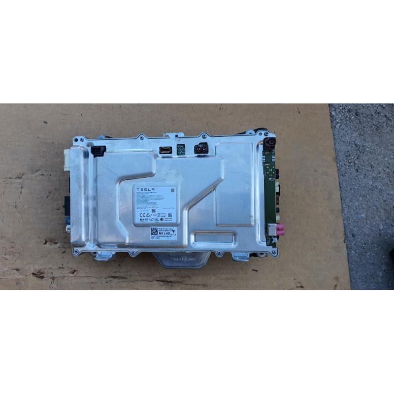 TESLA MODEL 3 Y MEDIA CONTROL UNIT COMPUTER MODULE 2017-2023 1681271-00-G